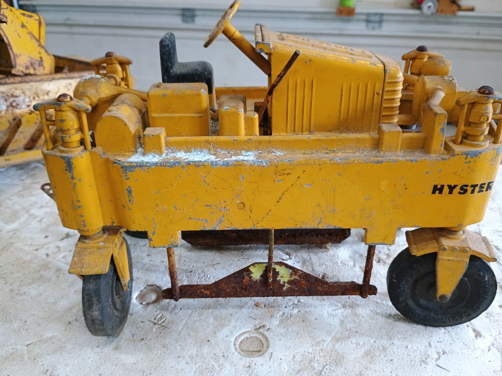 1940s-50s Circa Drudge Hyster Straddle Lumber Hauler 12" Original Toy ...