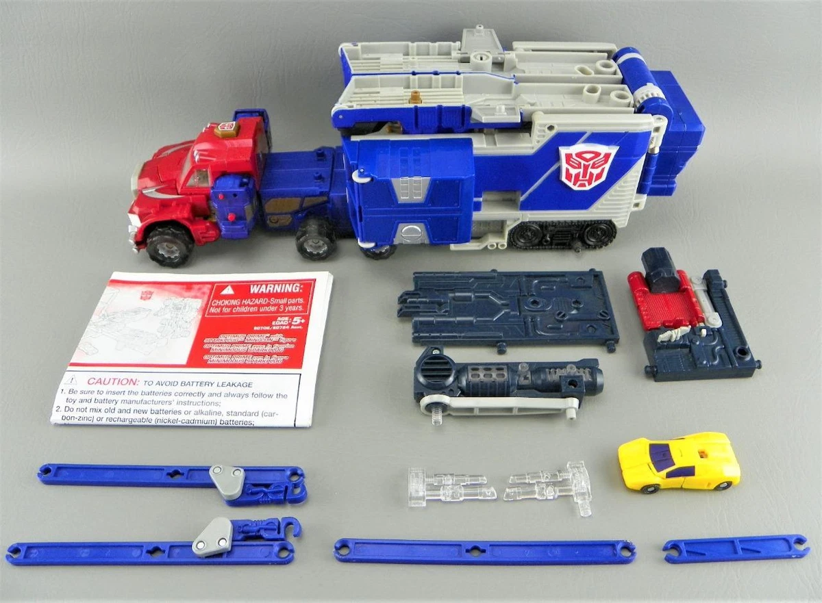 Transformers Armada Optimus Prime W/ Mini-Con Sparkplug