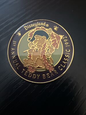 DISNEY DLR COUNTRY BEAR JAMBOREE TEDDY BEAR And DOLL CLASSIC Pin | eBay