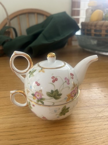 Lovely Vintage Nantucket Tiny Teapot And Cup Set White Floral | eBay