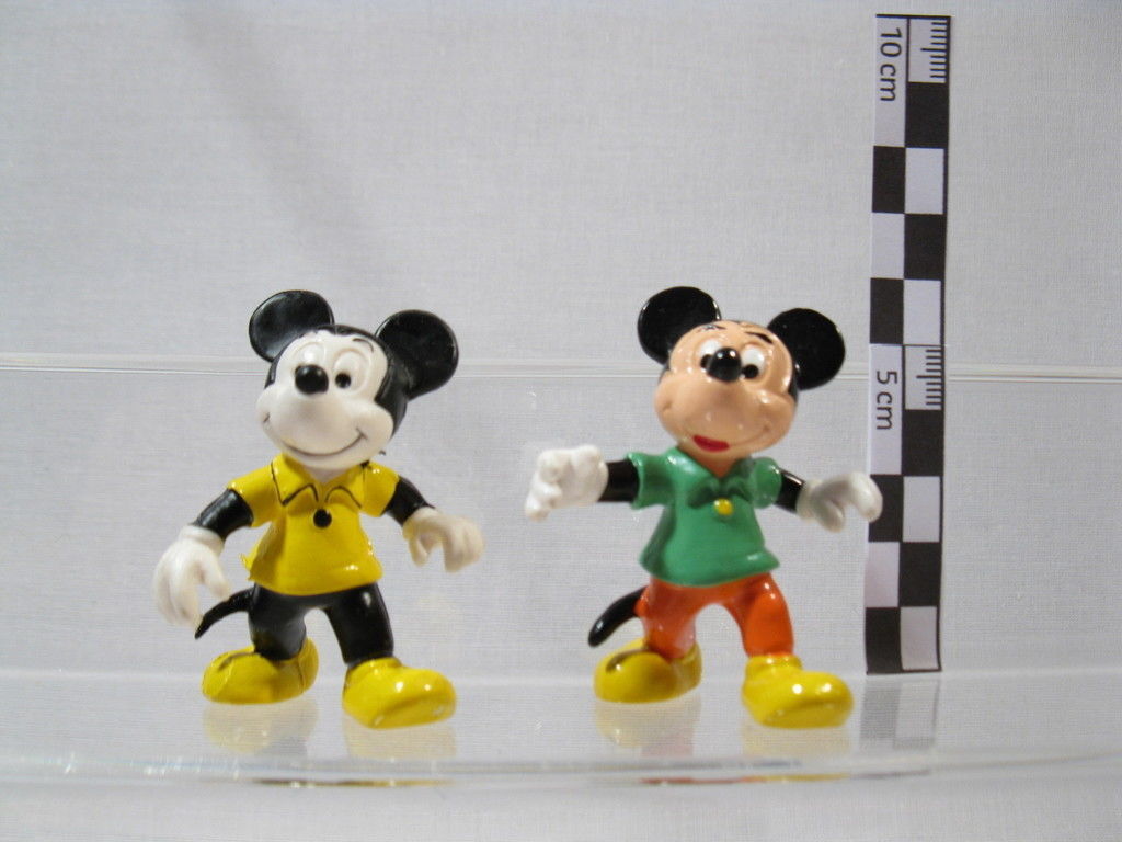 Micky Maus laufend 2 Figuren Farbvarianten Bully Disney Classic Serie ...