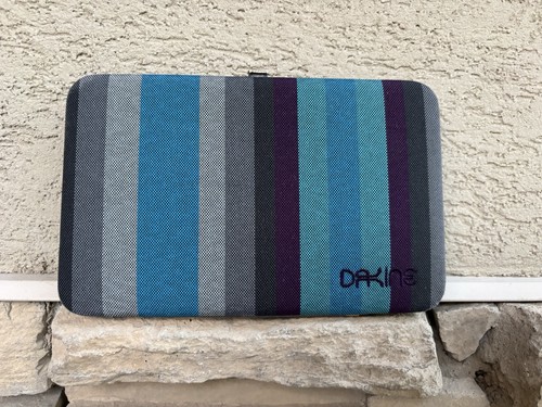 Dakine Women’s Bifold Travel Wallet Stripe Blue Gray Canvas 7x4.5 ...