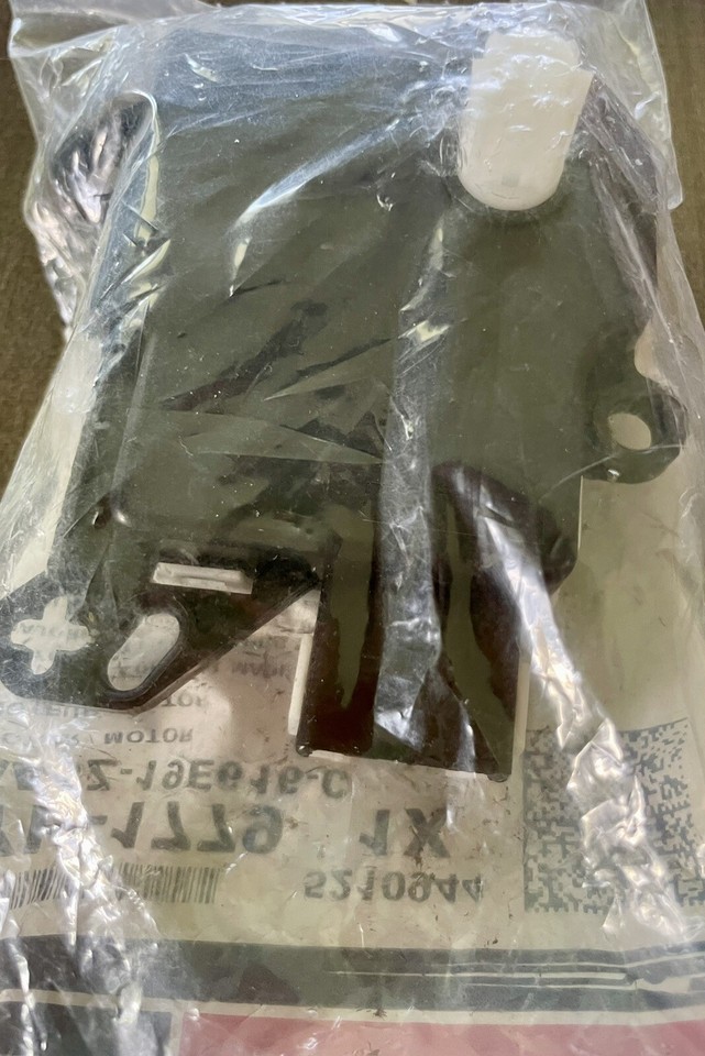 Genuine OEM Motorcraft YH1779 Ford AA5Z19E616C HVAC Heater Blend Door ...