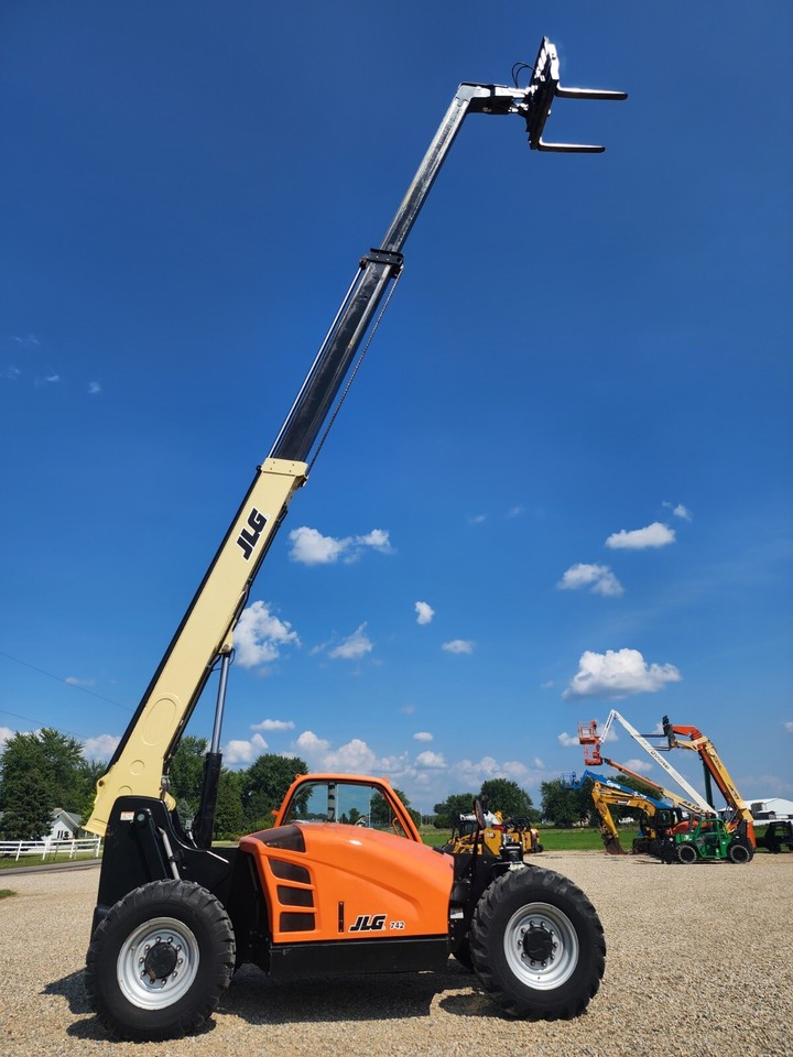 NICE 2019 JLG 742 Telehandler LOW HOURS Diesel Skytrak FINANCING ...