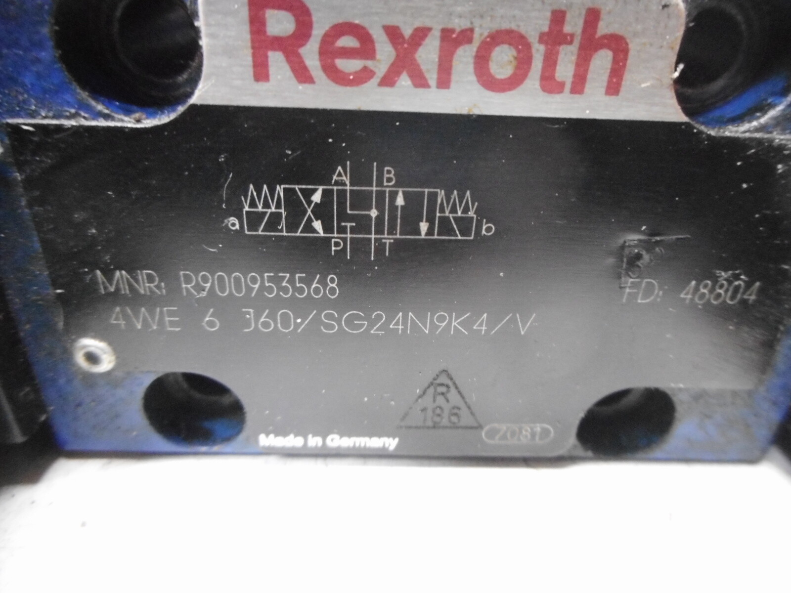 REXROTH BOSCH -- R900953568 -- DIRECTIONAL VALVE 24VDC -- 4WE6J60 ...