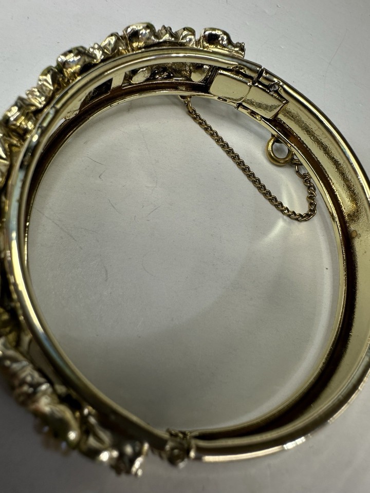 Vintage Brooch Hobe Set Bracelet Clip On Earrings Flower Enamel Green ...