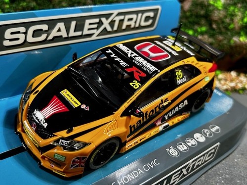 1/32 Scalextric C3861 Honda Civic Type R BTCC Halfords Yuasa Racing #25 ...