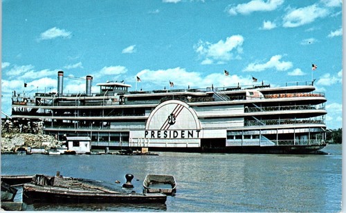 Streckfus Line Sidewheel Steamboat "President" Keokuk, Iowa Landing ...