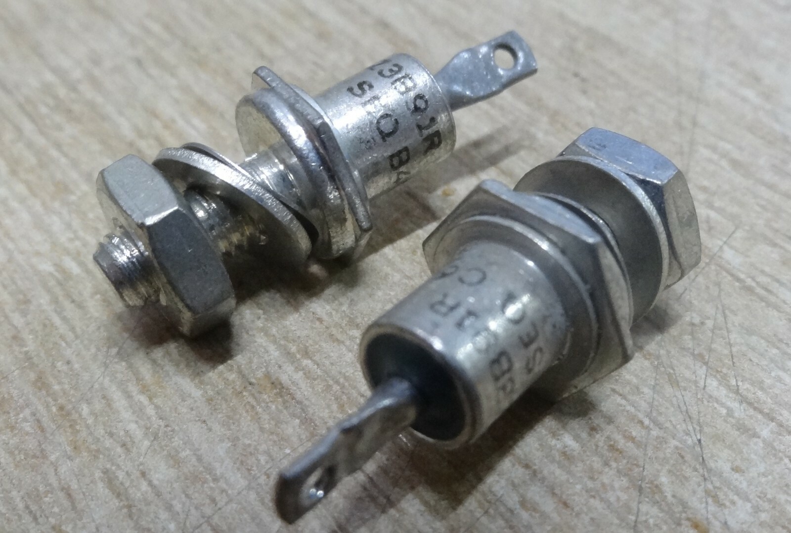 2x Z3B91R 91V 10W stud mount zener diode DO4 bolt down vintage | eBay