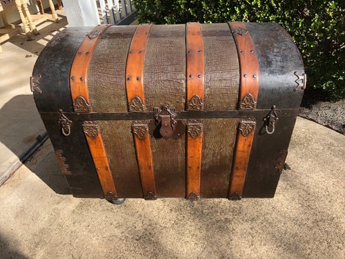 VINTAGE MONITOR-WATERFALL STYLE TRUNK | eBay