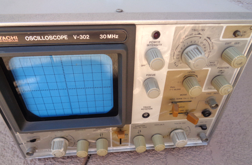 HITACHI V-302 ANALOG OSCILLOSCOPE 30MHZ 2 CHANNEL TESTED POWERS ON | eBay