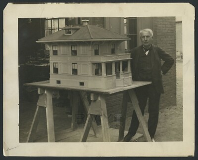 1911 Thomas Edison, "Famous Inventor Poses w/ Electric House" Dbl Wt ...