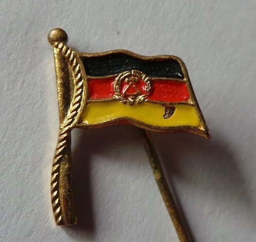 Pin Badge DDR flag East Germany | eBay