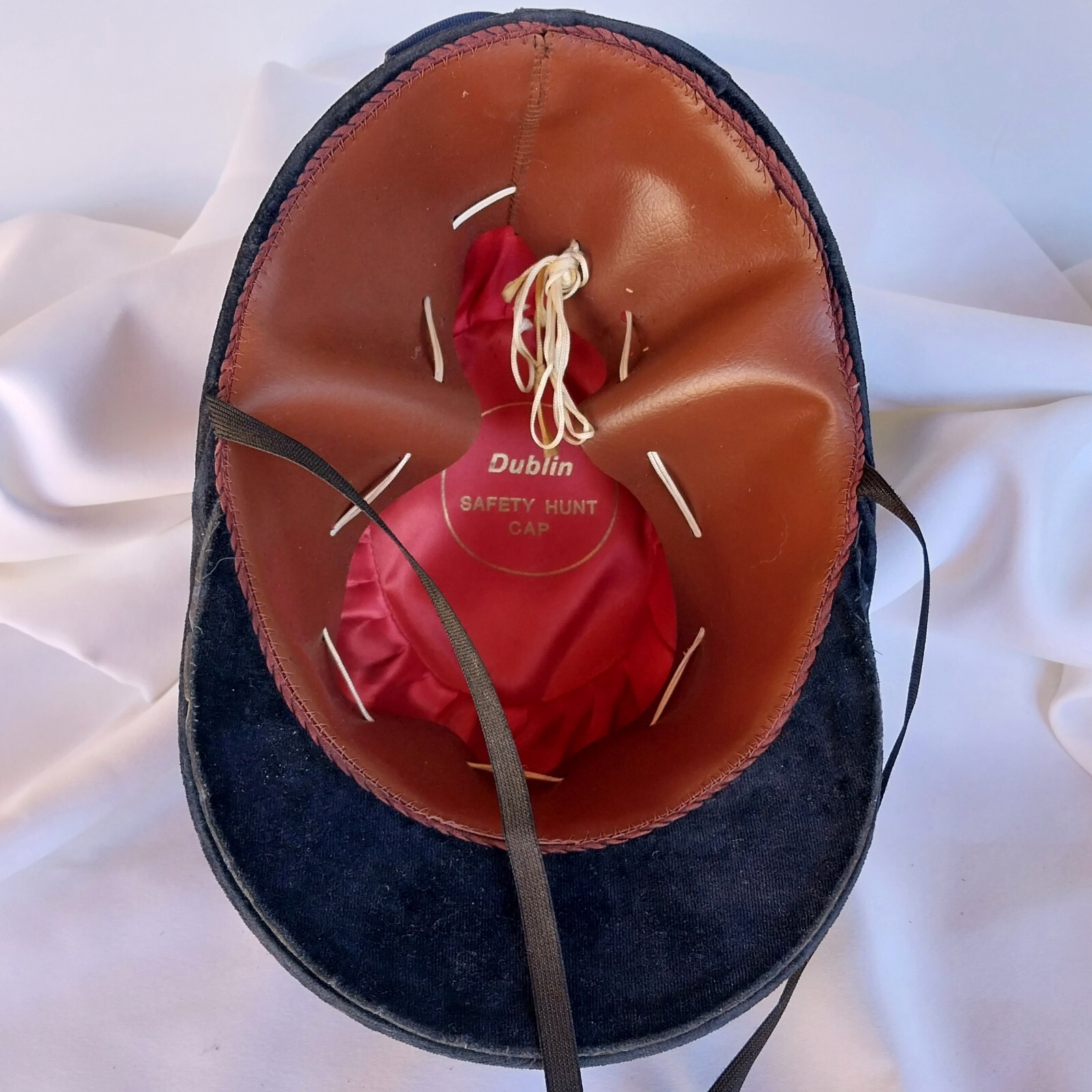 Vintage 1970s Equestrian Safety Hunt Cap Helmet Hat D… - Gem