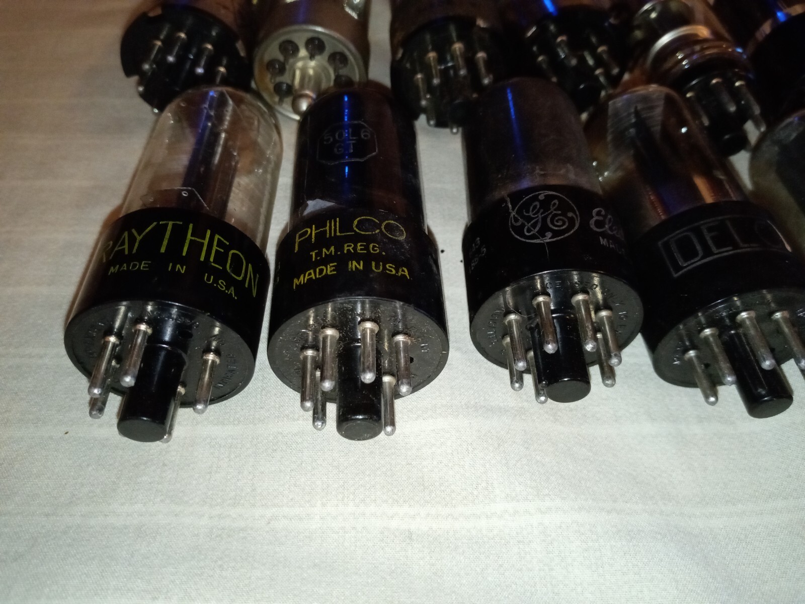 Lot of 17 Octal, 6 & 4-Pin Vintage Vacuum Tubes for Display, Steampunk ...