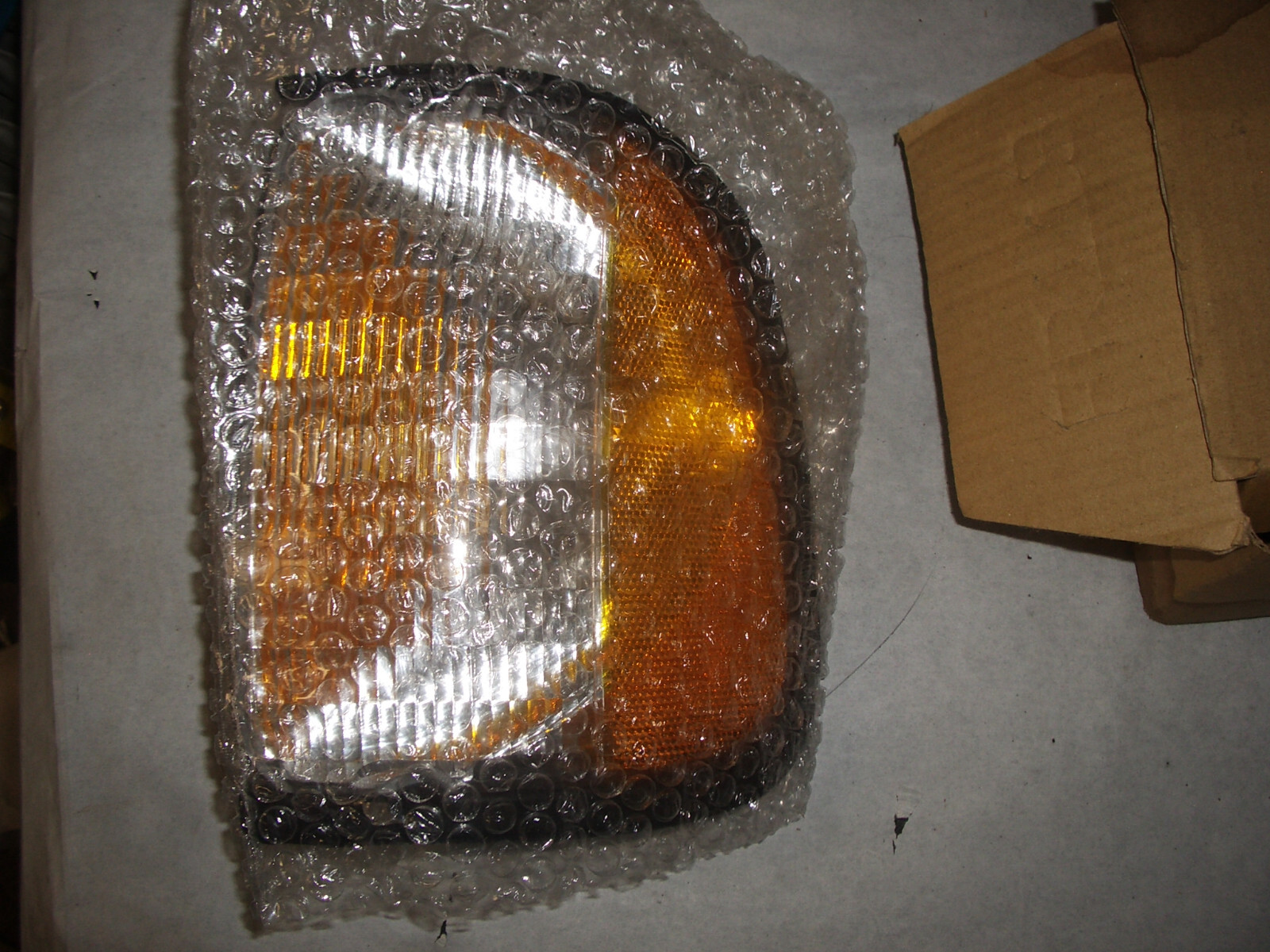 Ford Turn Signal /Parking Light Assembly Right,Front Right Dorman ...