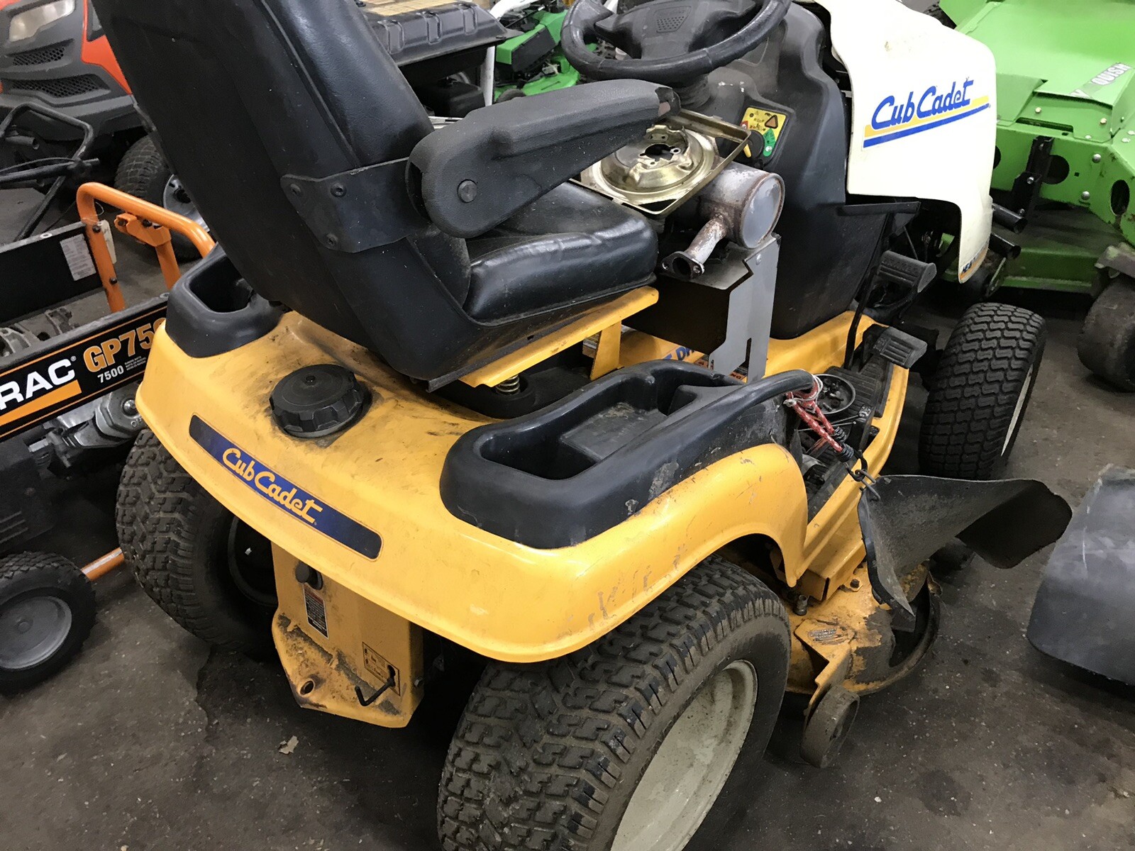 Cub Cadet GT 2544 Garden Tractor Needs Cylinder Head 52” Mower Deck | eBay