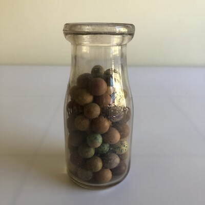 ANTIQUE CLAY MARBLES IN GLASS DAIRY MILK BOTTLE VINTAGE MARBLE LOT | eBay