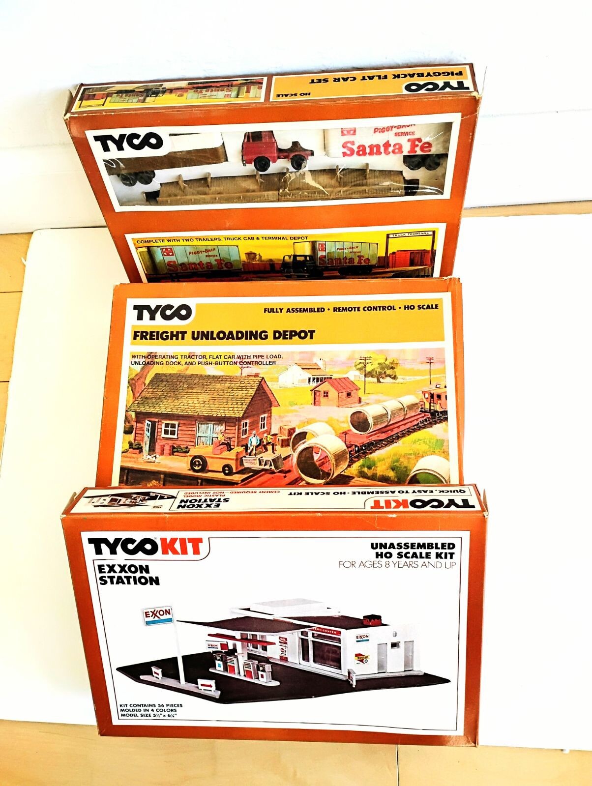 Tyco Freight Unloading Depot#931 Tyco Exxon Station#7762 | eBay