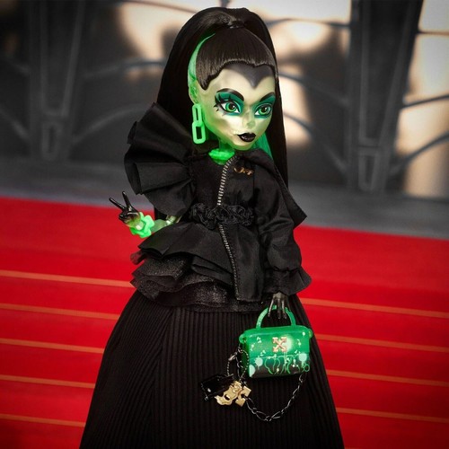 Off-White c/o Monster High • Symphanee Midnight Doll • Cross-Posted ...