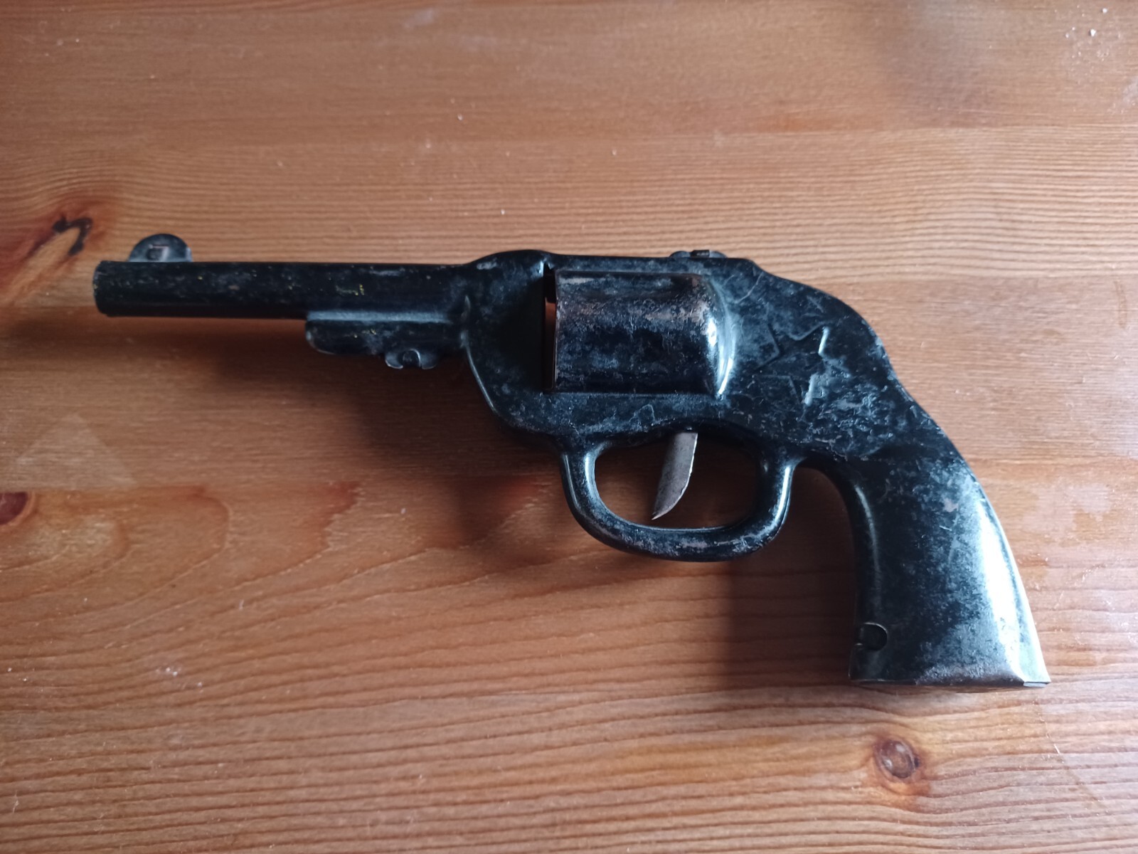 Vintage Wyandotte? Pressed Steel Tin Clicker Toy Gun Original Black USA ...