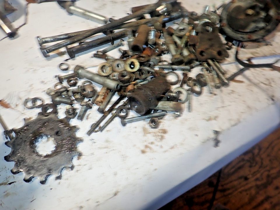 1974 Yamaha RD 350 Head Bolts/Some Case Nuts/Bolts Misc. Parts | eBay