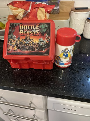 Vintage 80's Battle Beasts TV Show Lunch Box Plastic Red Hasbro Aladdin ...
