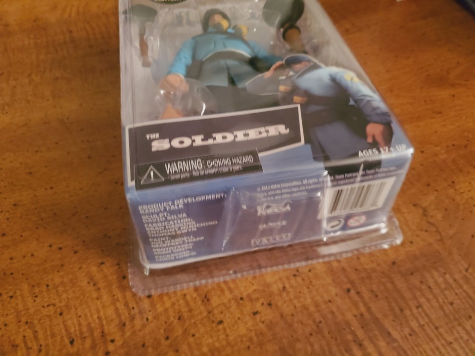 NECA - Team Fortress 2 - Blue Team - The Soldier (Sealed, Never Opened ...