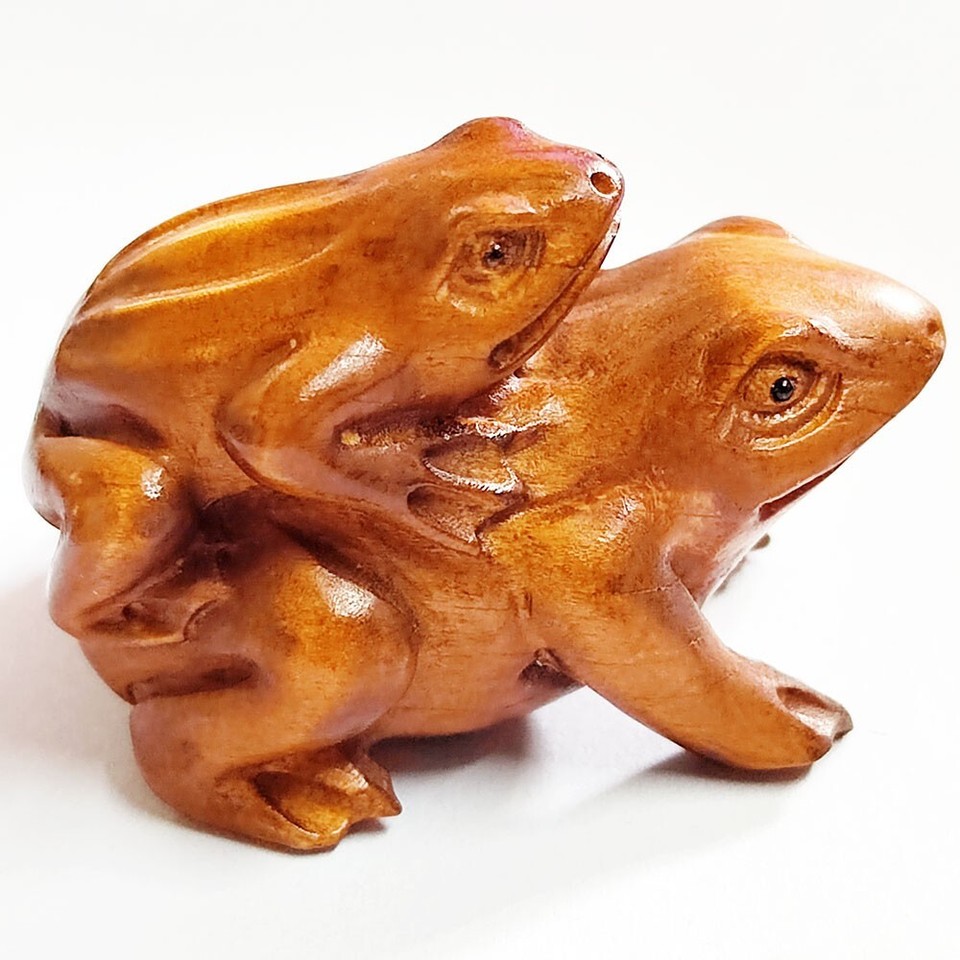 Y8811 - 2" Hand Carved Boxwood Netsuke - Frog Families | eBay