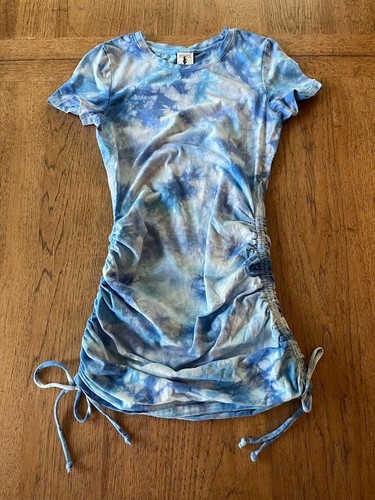 PINK Victoria’s Secret Blue Tie Dye X-SMALL Ruched Side Short Sleeve ...