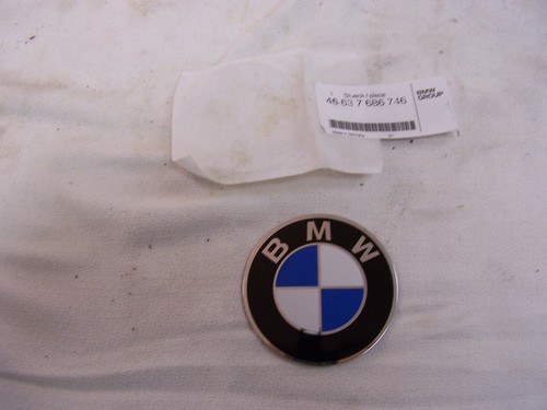 BMW Logo Round Emblem (70mm) 46 63 7 686 746, BMW-Roundel 746 OEM ...