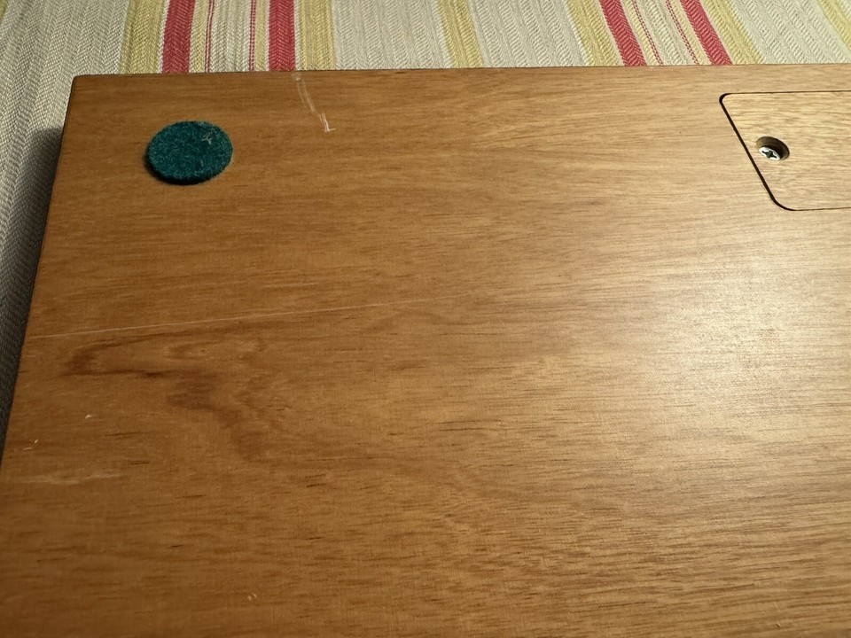 DGT Walnut E Board w/Ebony-Boxwood Pieces (in decorative wooden box ...