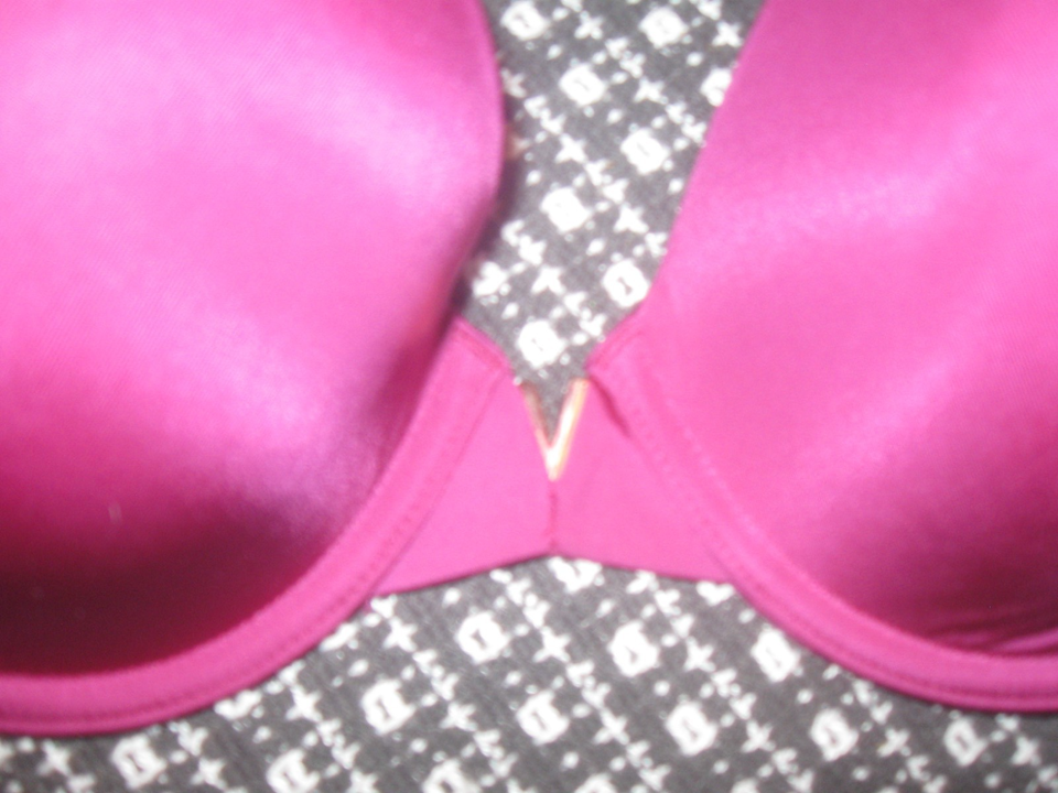 Victoria's Secret Push-Up Bra 34DD Solid Magenta with Gold "V" Logo | eBay