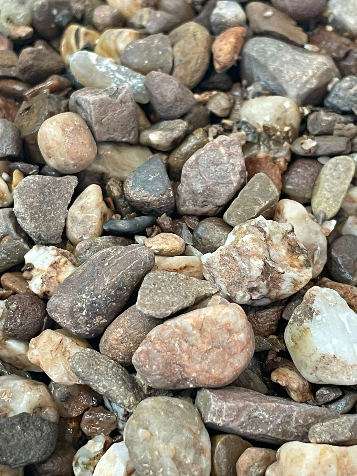 Decorative Pink Aggregate -Gravel 20MM - Garden & Landscapes ...