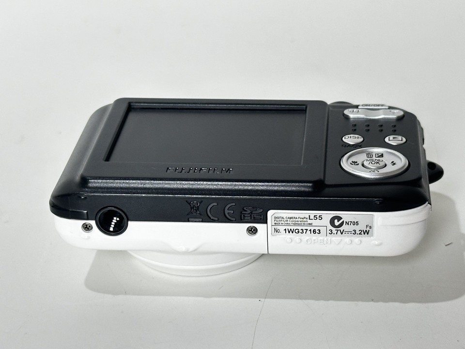 Fujifilm Digital Camera FinePix L55 - 12.0MP Digital - working "please ...