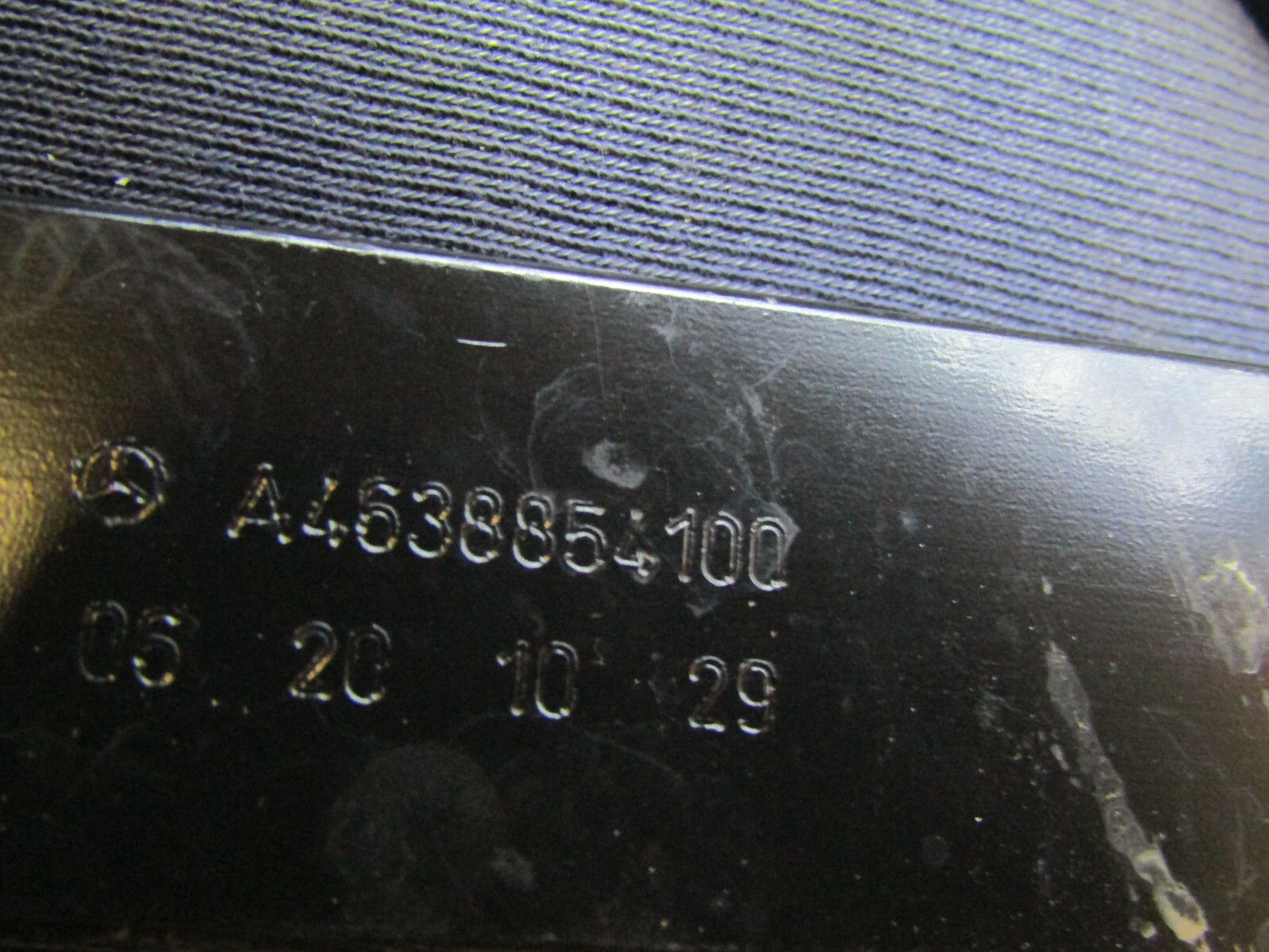 18 ON MERCEDES G CLASS W463 FRONT BUMPER CONSOLE GENUINE A4638854100 ...