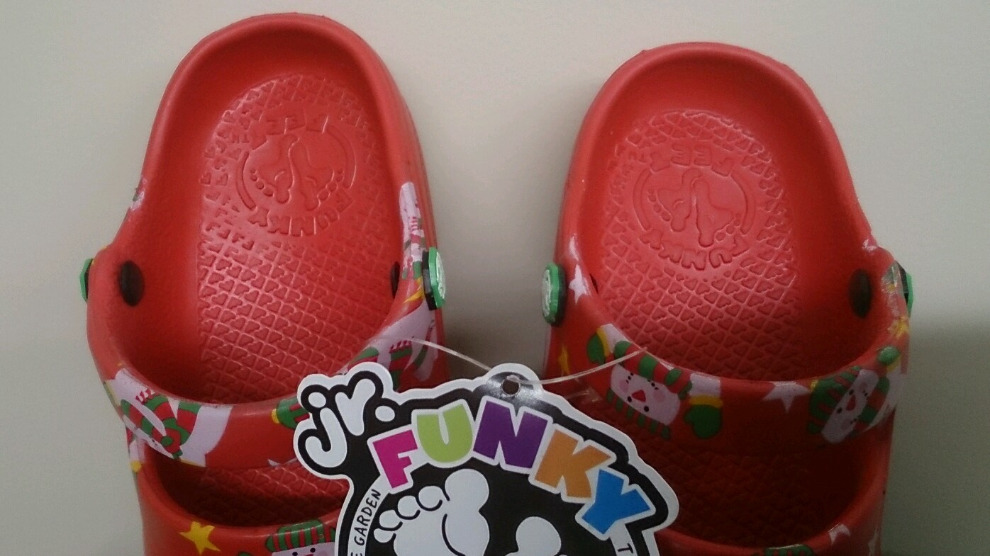 Jr. Funky Feet Clogs/slip-on Croc Red with Snowmen unisex youth 10/11 ...