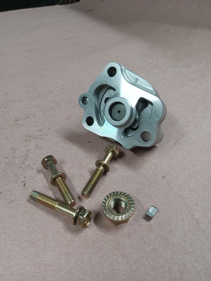 Kubota 16851-35012 Oil Pump. OEM. D902 D782 Bx2380. Bx2370. Bx2360 ...