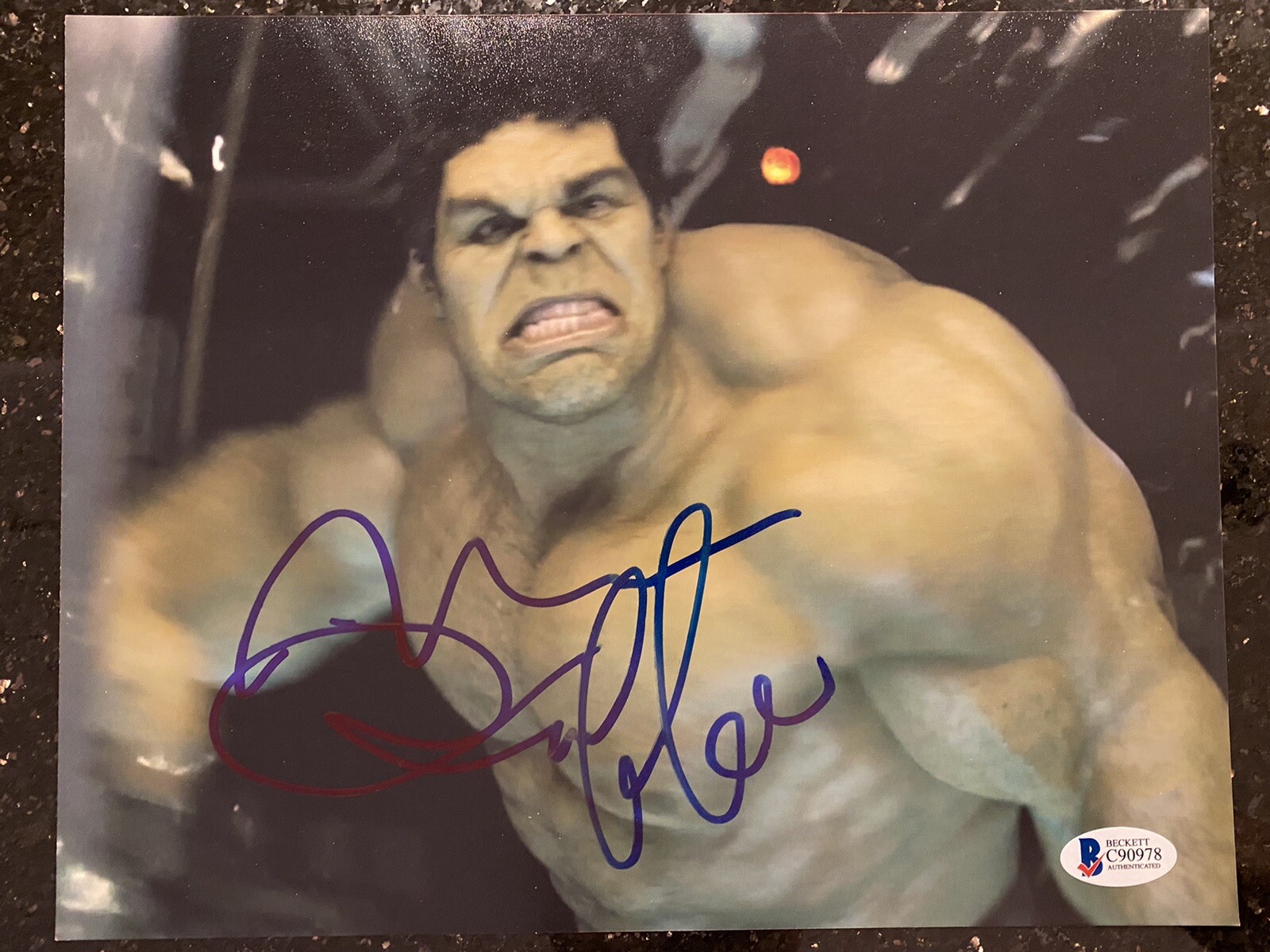 MARK RUFFALO SIGNED AVENGERS PHOTO 8x10 AUTOGRAPH BANNER INCREDIBLE ...