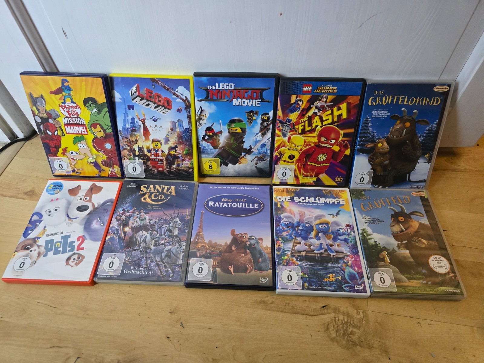 Kinder-DVD Paket – LEGO, Disney, Pixar, Petz, Grinch, Schlümpfe u.v.m ...