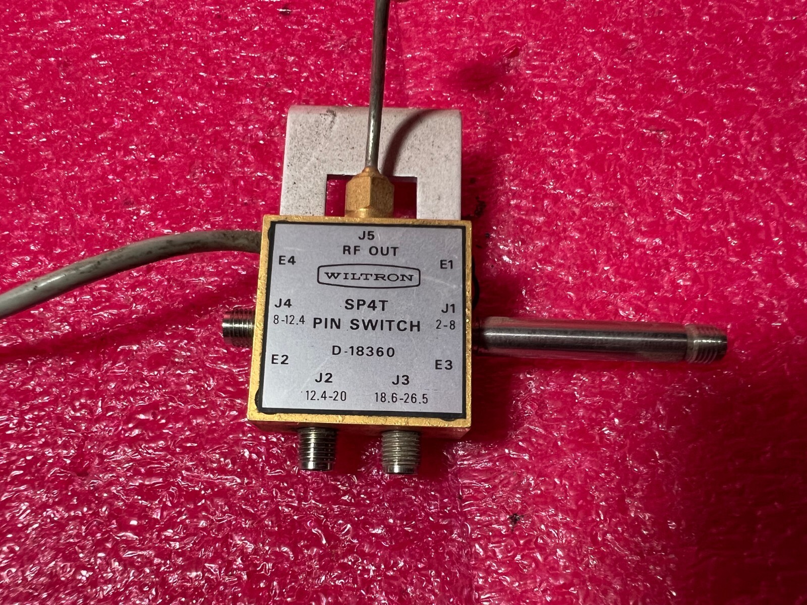 Wiltron 6747B Swept Frequncy Synthesizer SP4T PIN SWITCH D-18630 12.4 ...