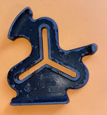 *USED* 61303E-UNION SPECIAL-EDGE GUIDE-FOR SEWING MACHINES* | eBay