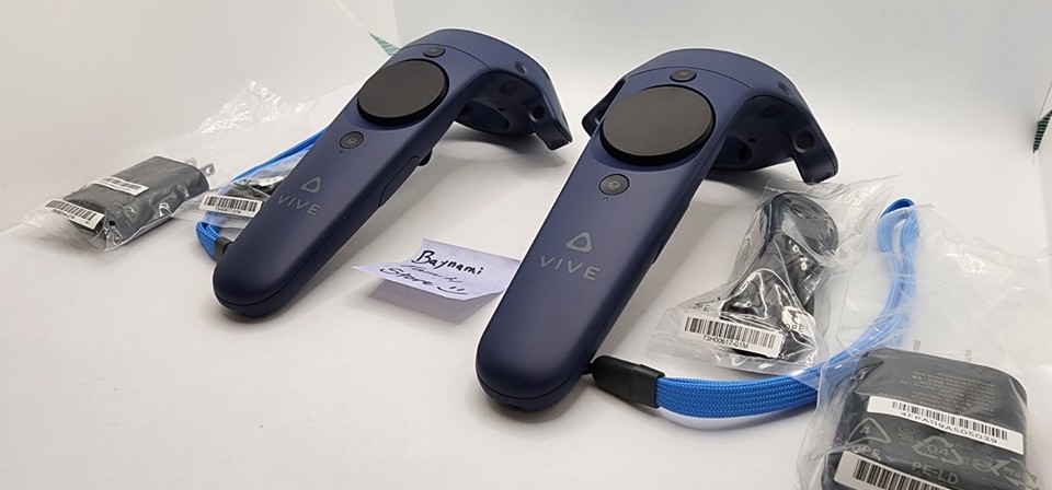 NEW 2x (Pair) of HTC Vive Pro 2.0 Blue Controller w USB Charger / Cord ...
