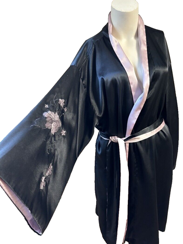 Morgan Taylor Intimates Black/ Pink Robe Lingerie Embroidery Flowers ...