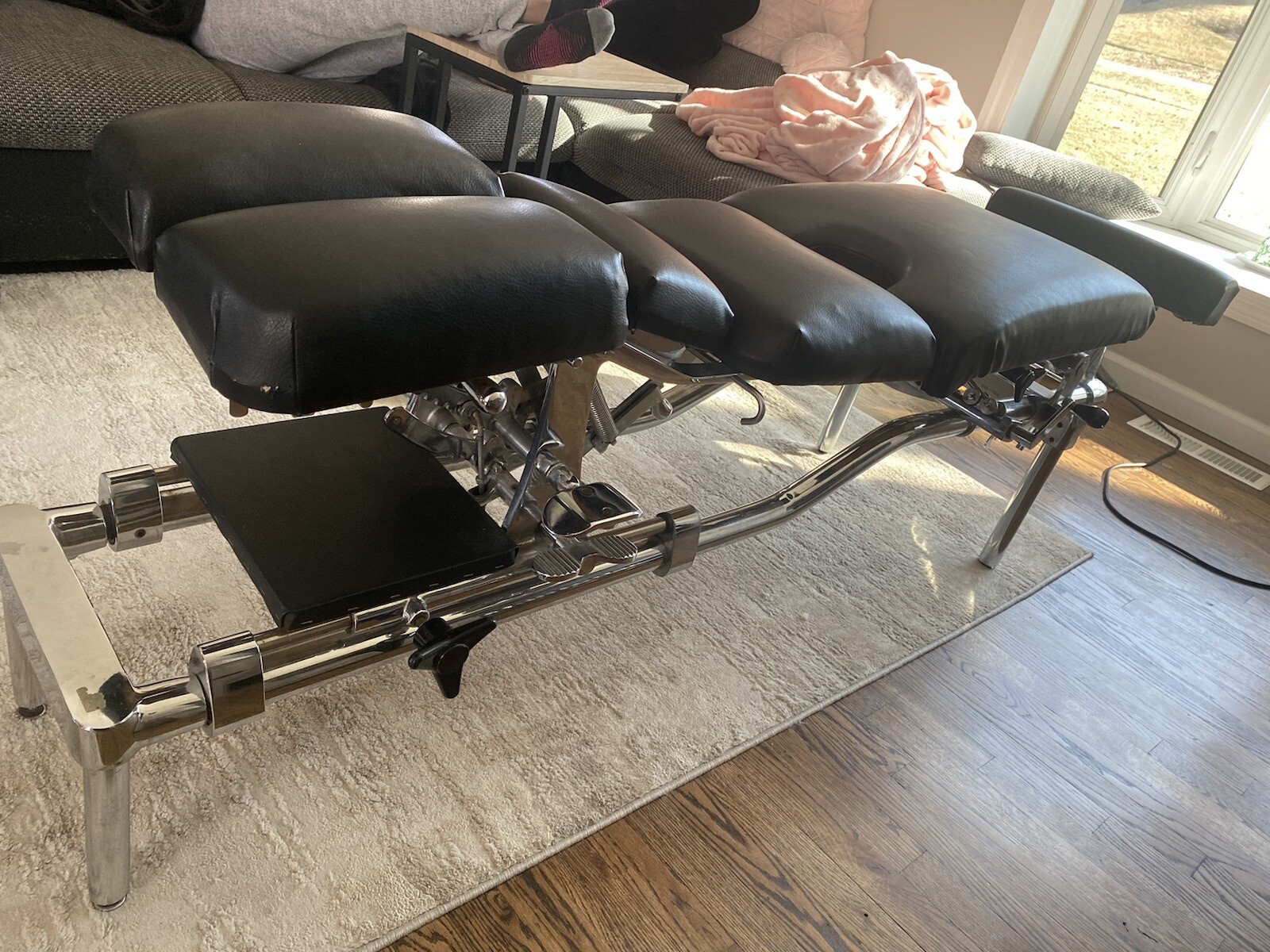 Zenith Chiropractic Adjusting Table | eBay
