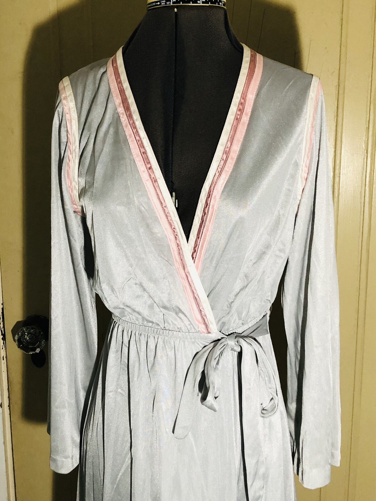 VINTAGE SEARS SILKY NYLON RETRO GORGEOUS GRAY LINGERI… - Gem