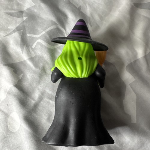 CACKLING WITCH w/Broom Light up Sound PLASTIC FIGURE wicca motion ...
