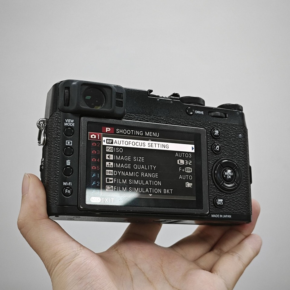 Fujifilm X100T 16.3MP Black Digital Cam Hybrid Viewfinder Classic ...