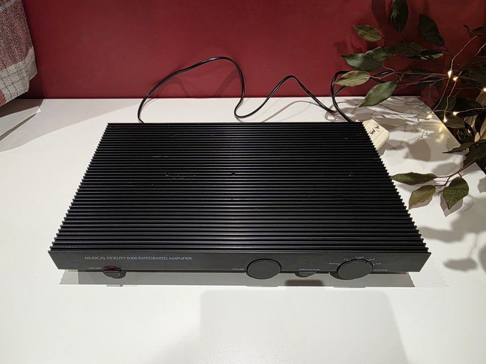 Musical Fidelity B200 - Integrated Amplifier with MM/MC - Black | eBay UK