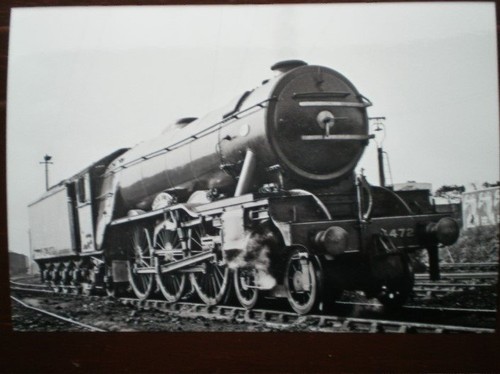 PHOTO LNER EX GNR GRESLEY CLASS A1 4-6-2 4472 FLYING SCOTSMAN | eBay